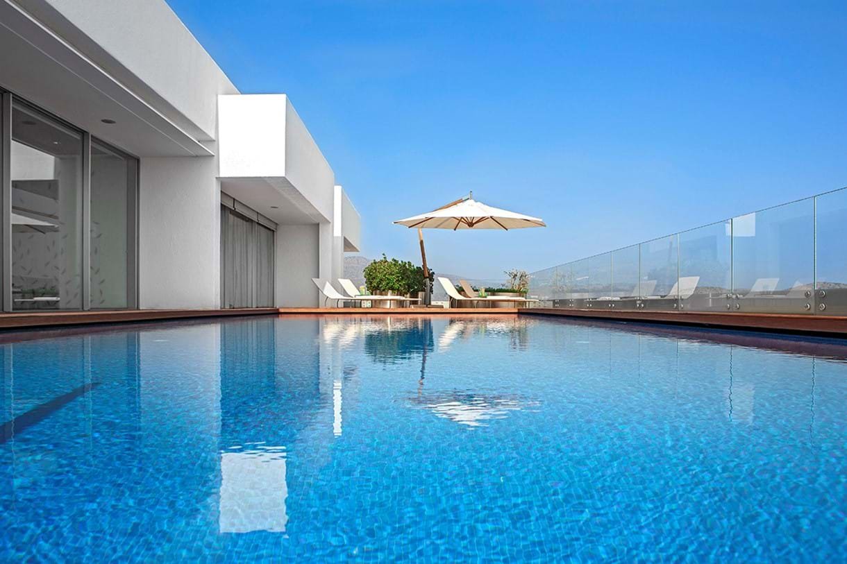 10 Hotels In Greece That Have Been Featured In Movies